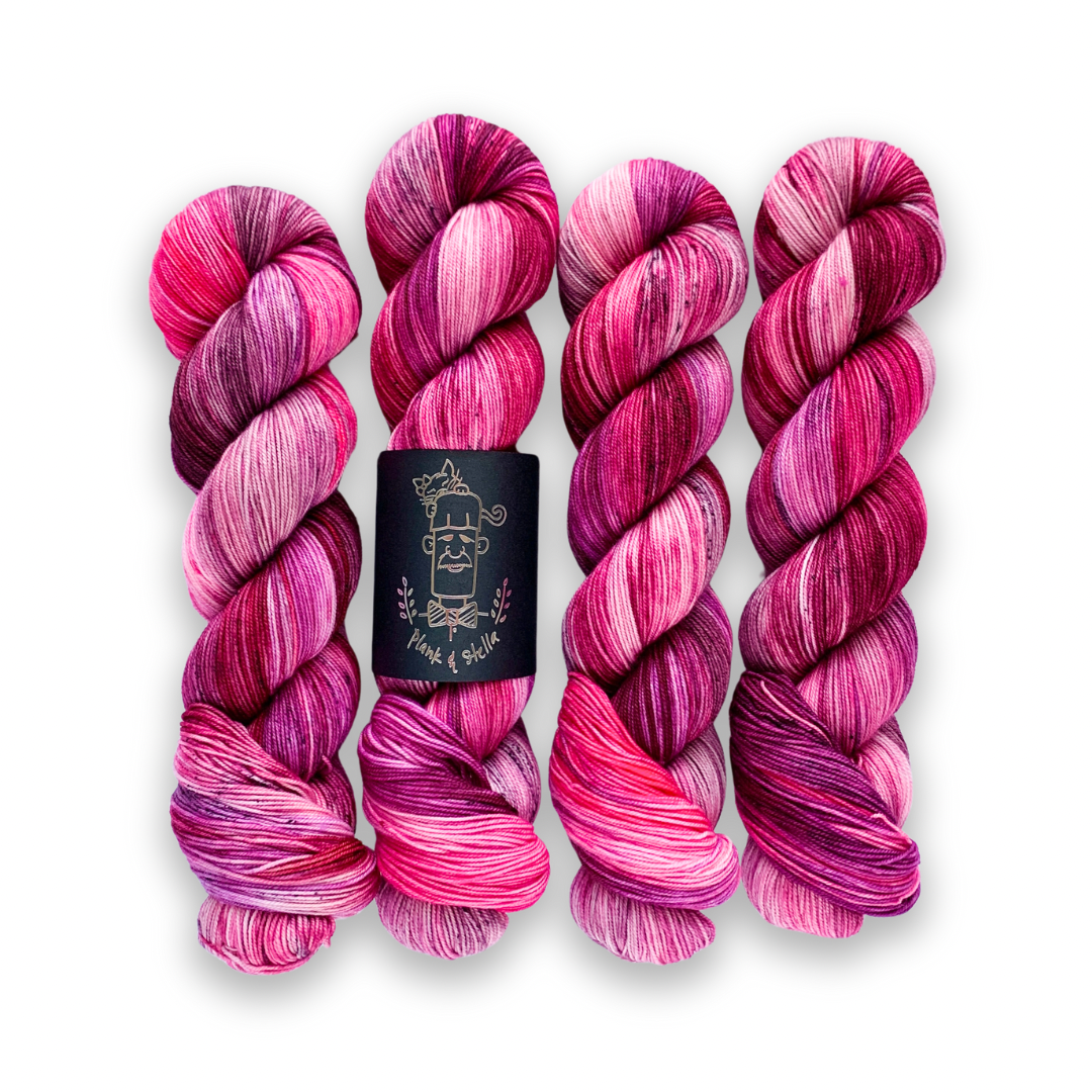 bunches of berries | 3-ply sock – plank & stella